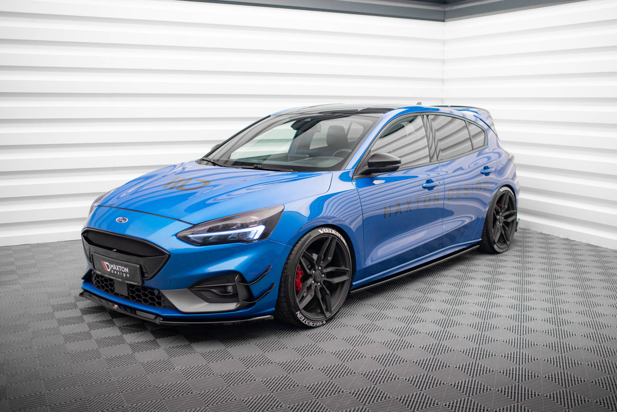 Dokładki Progów V.2 Ford Focus ST / ST-Line Mk4 | Nasza Oferta \ Ford ...