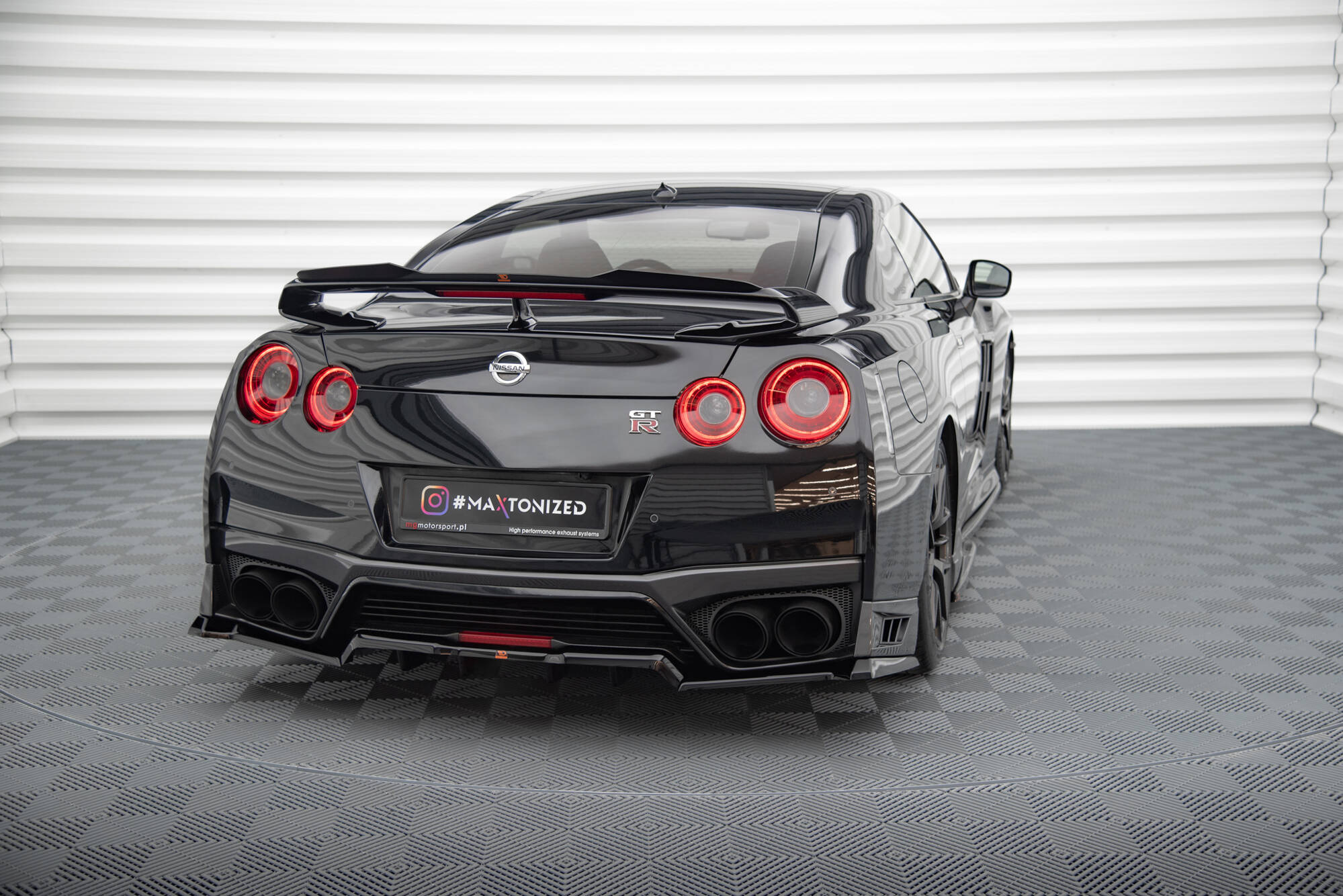 Splittery Tylne Boczne Nissan GTR R35 Facelift | Nasza Oferta \ Nissan ...